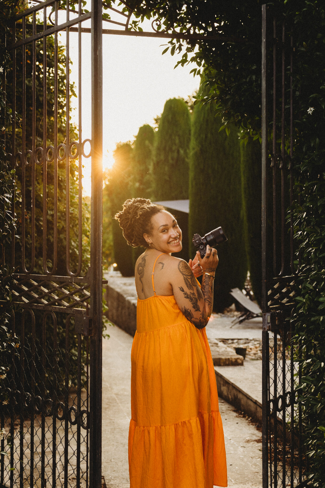 Alternative Wedding Photo + Film - Leesha Williams Photography